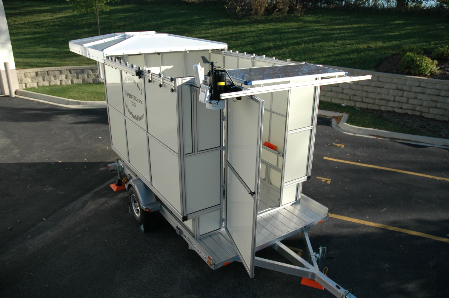 Star Traveler Mobile Observatory - Pier Tech