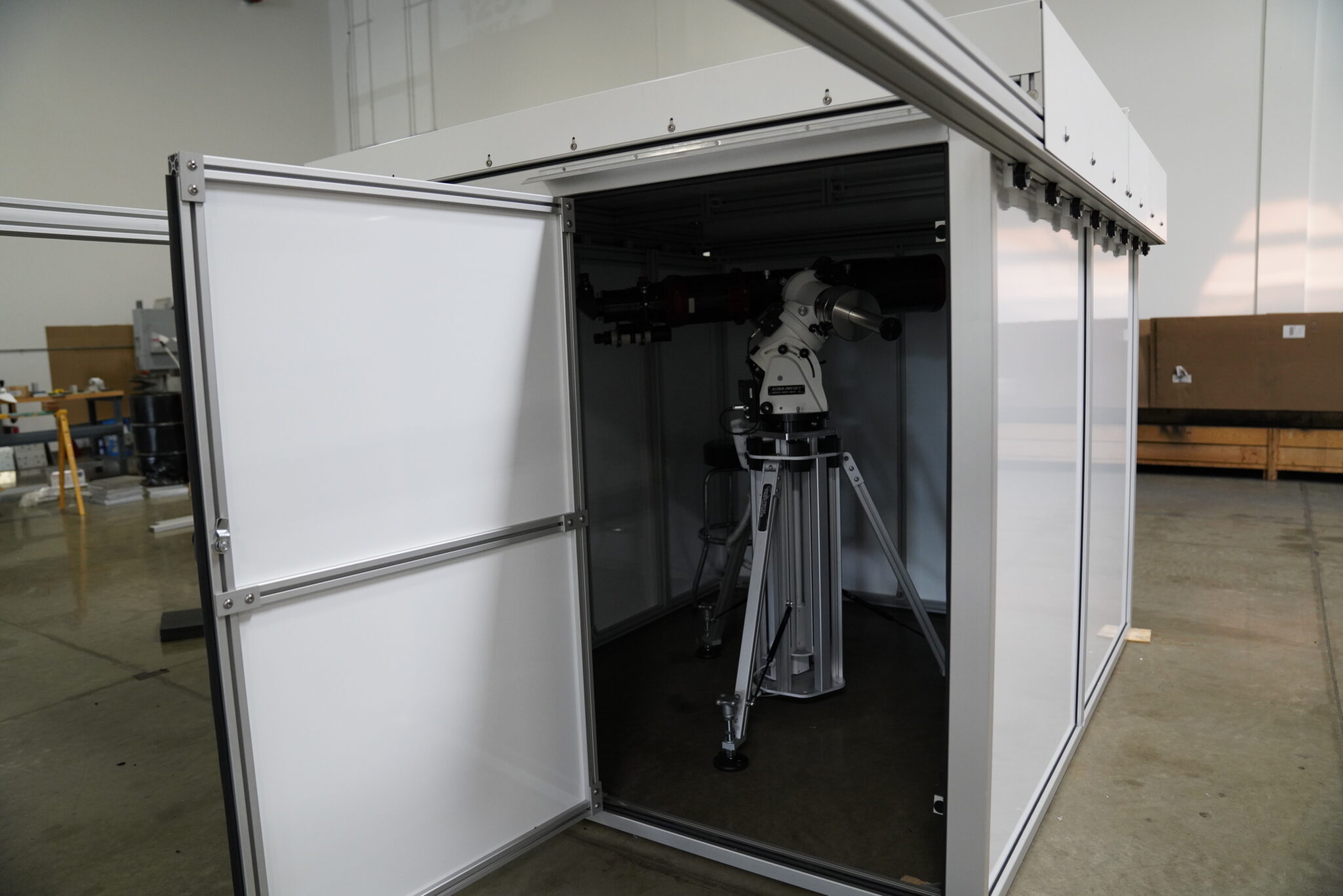 Tele-Enclosure Roll Off Roof Observatory - Pier Tech